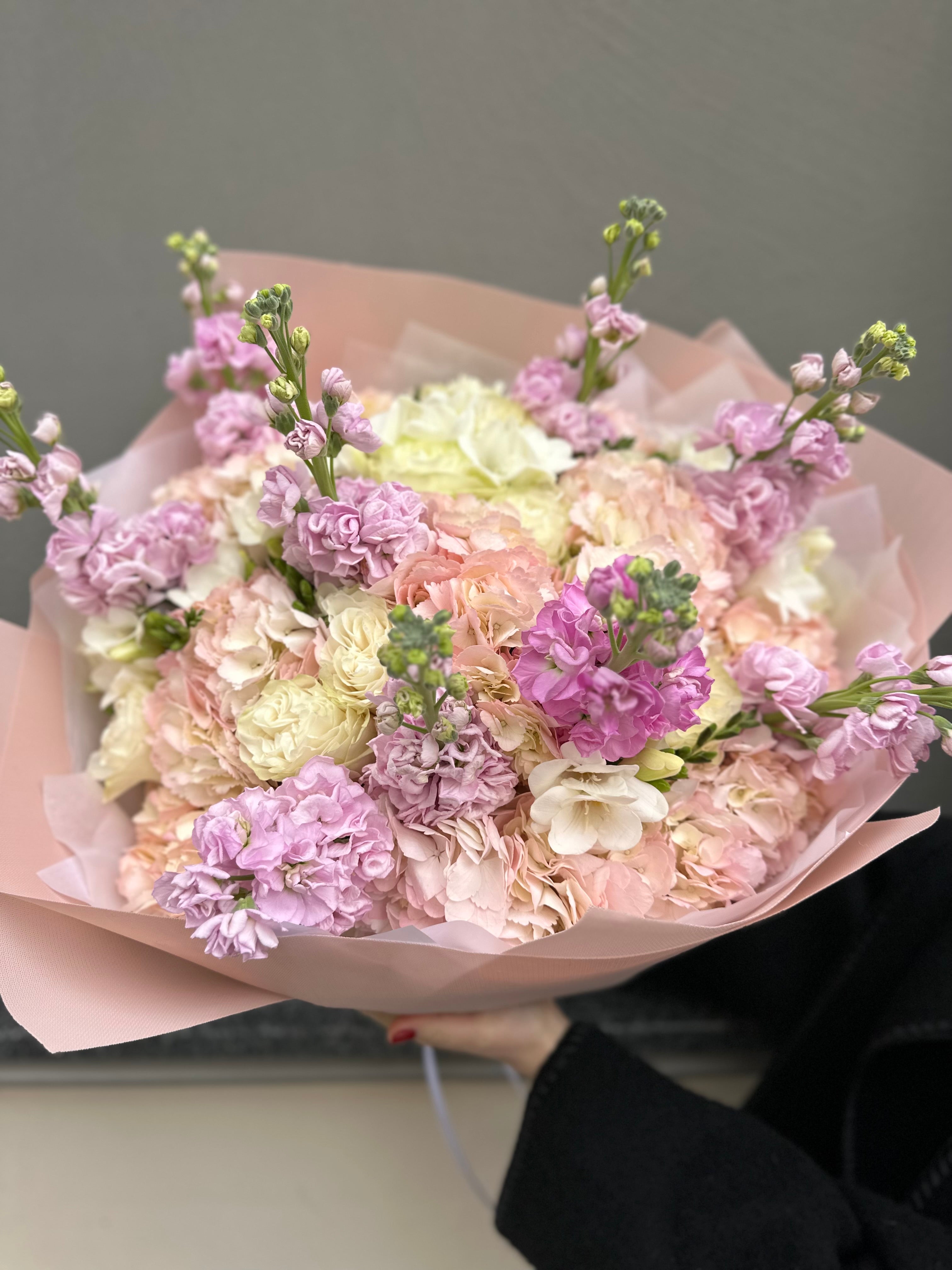 Blumensträuße Wien | Handgebunden | Blumerie – Blumen Wien